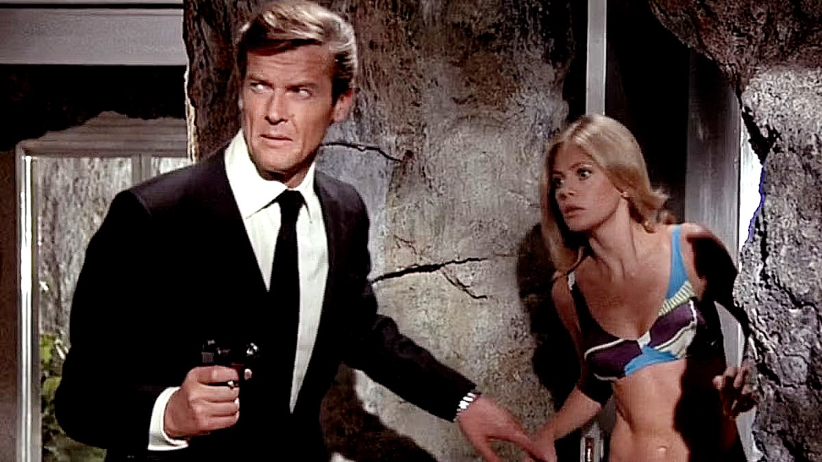 roger-moore-and-britt-ekland-in-man-with-the-golden-gun – Doyle's Space